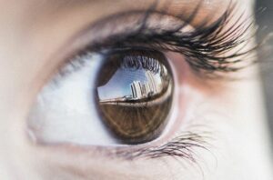 √ ALAT OPTIK: Pengertian, Contoh, Macam Macam Alat Optik dan Fungsinya ...