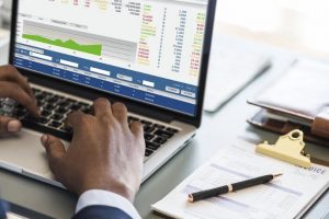 PENGERTIAN LAPTOP: Sejarah, Fungsi & Komponen Laptop | Salamadian