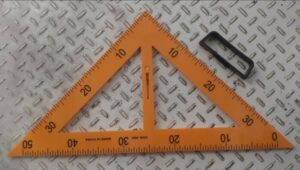 15+ Contoh Benda Berbentuk Segitiga di Rumah Sehari-Hari | Salamadian